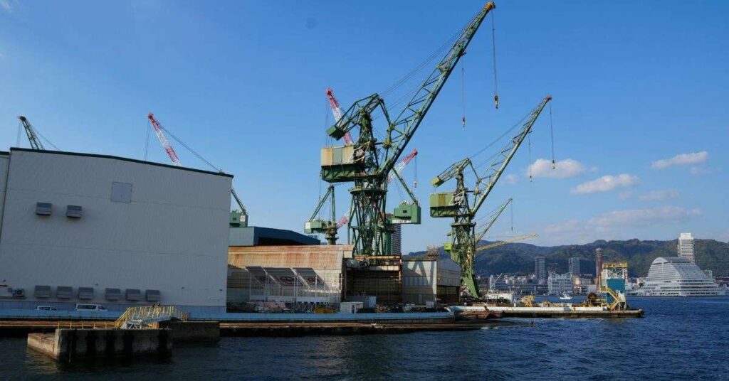 Port Automation Clash: Washington vs California Divide